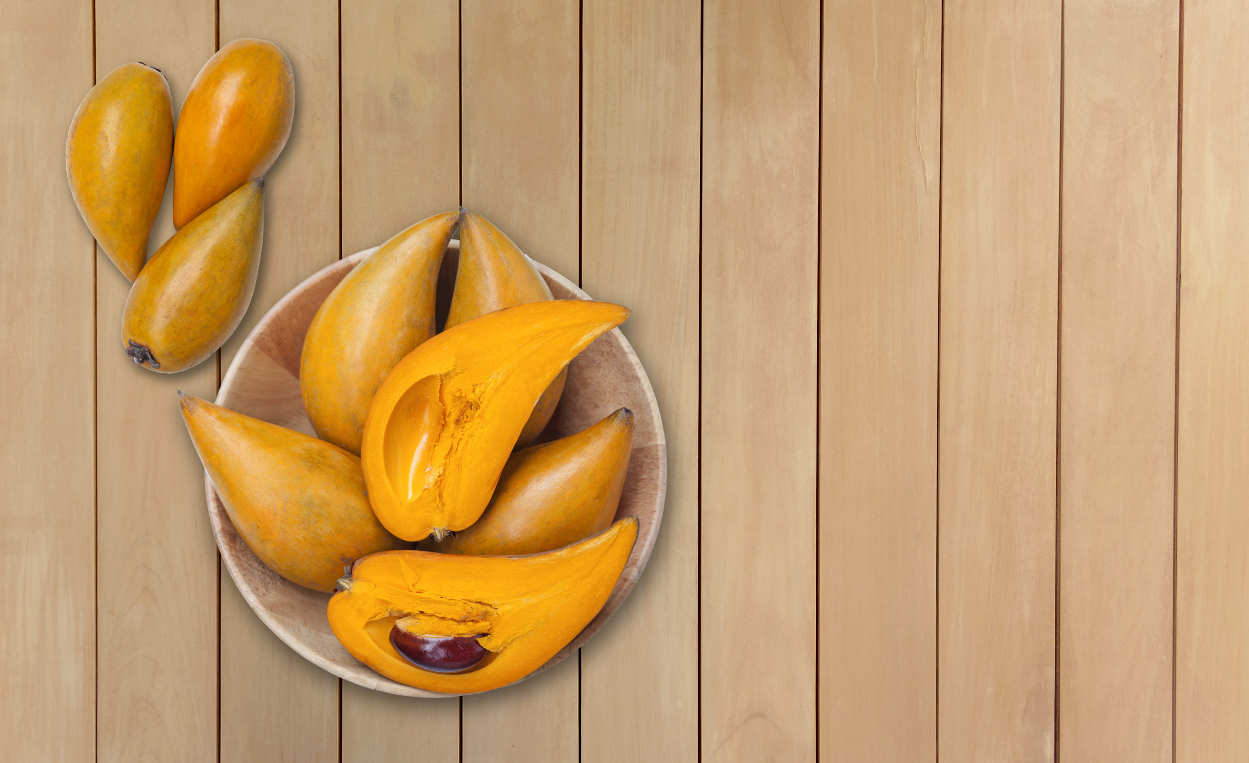 Lucuma: il Frutto Sudamericano Dolce, Valori Nutrizionali e Ricette